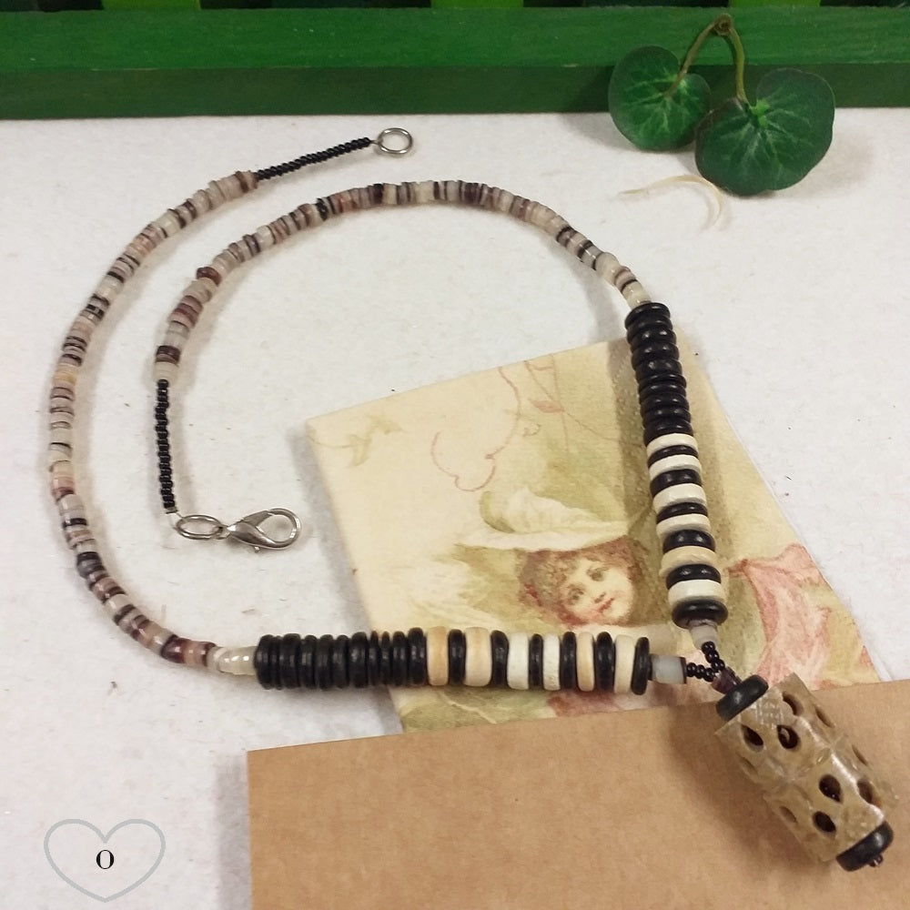 Collane fatte a mano artigianali di perline particolari corda e pietre ...