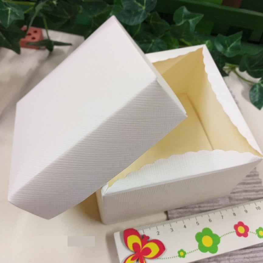 Bianche avorio scatole bomboniere quadrate basse cartoncino stile-seta ...